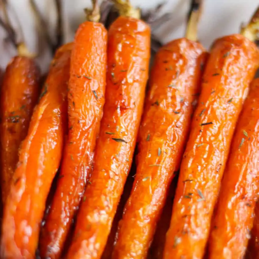 Carottes rôties au miel et au thym - Elle Mijote Quelque Chose
